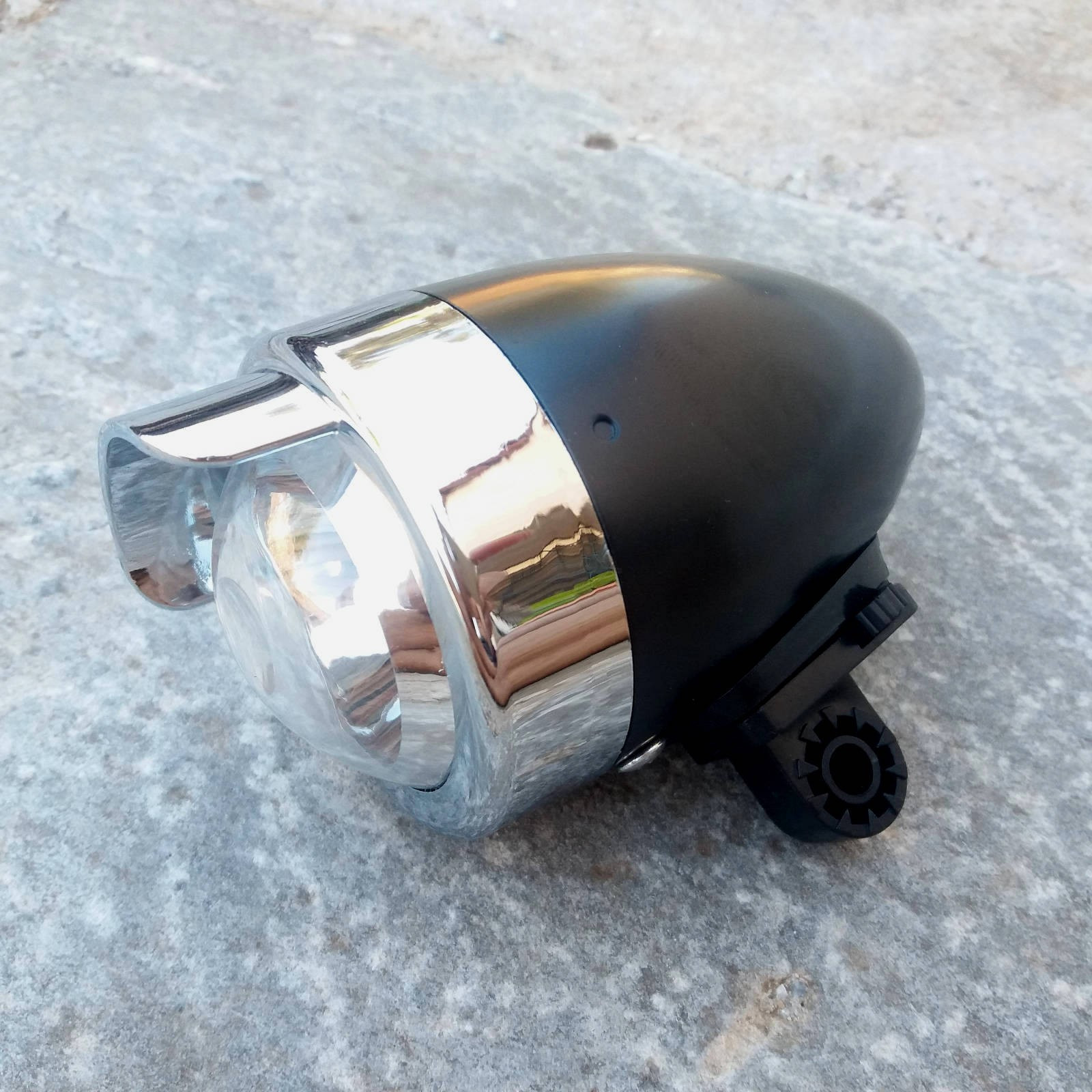 BICYCLE FRONT BULLET LIGHT VISOR SCOOTER LED SUPER BRIGHT