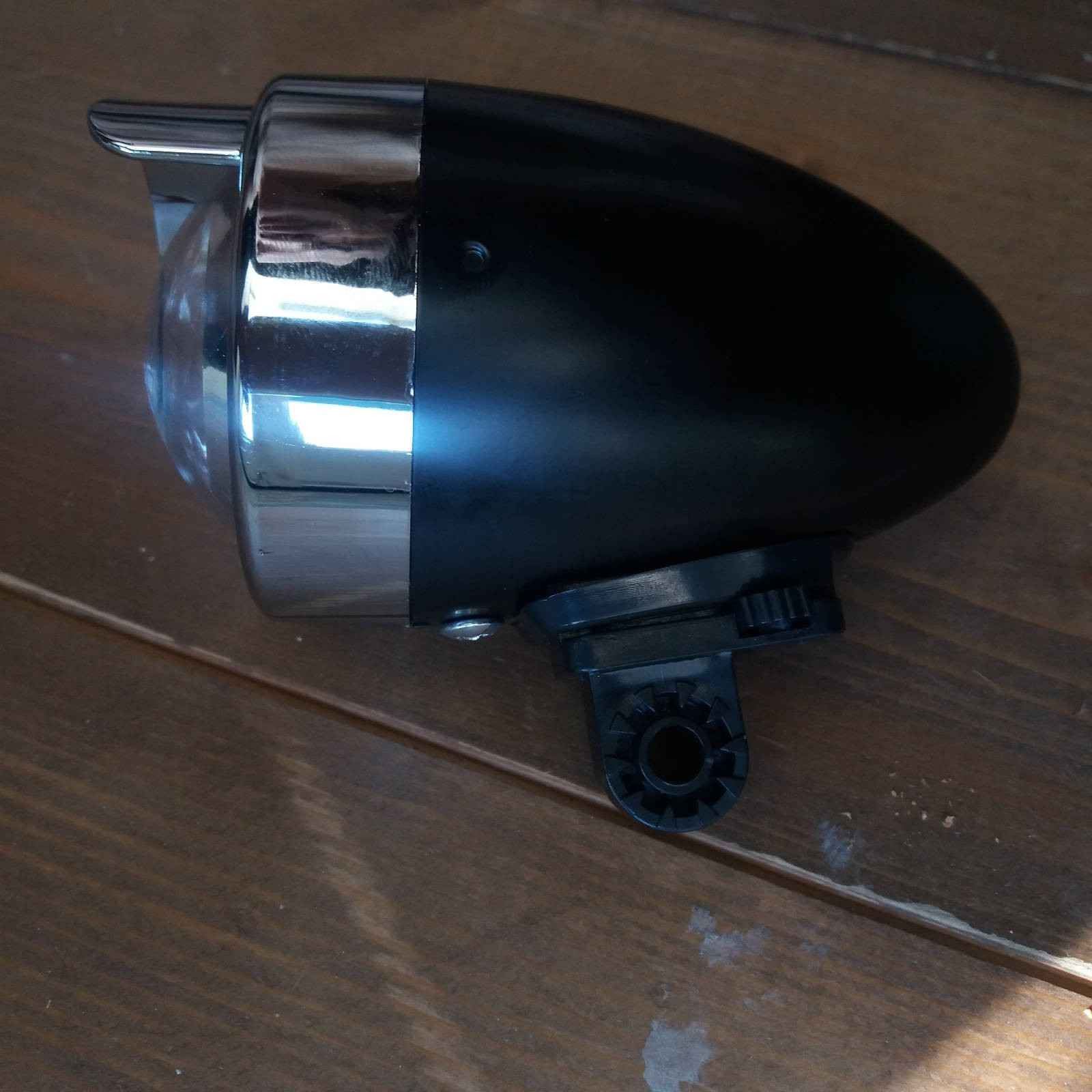 BICYCLE FRONT BULLET LIGHT VISOR SCOOTER LED SUPER BRIGHT